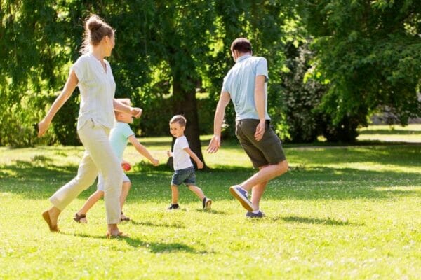 25 Ways to Enjoy Your Family - Thankful Homemaker